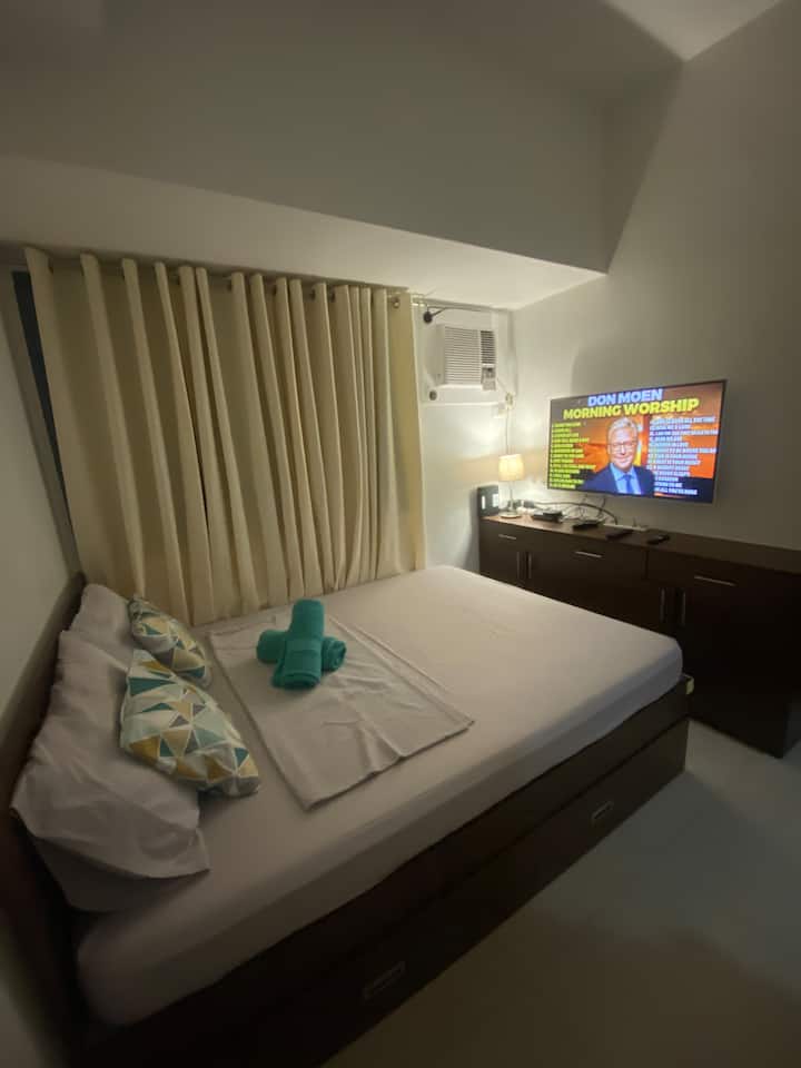 Rtg Studio15@grand Riviera ,In Front Of Us Embassy - Manila