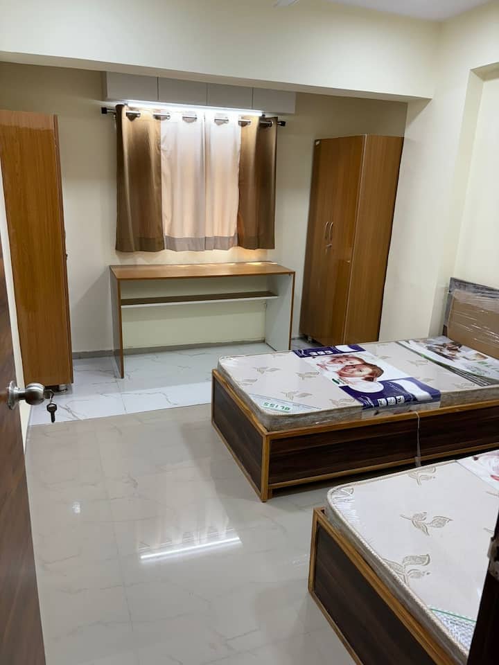 Located In The Heart Of City - 인도르