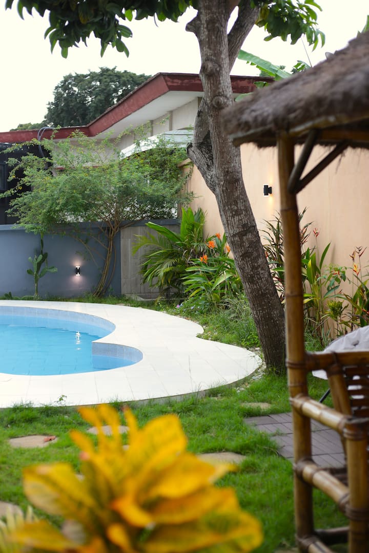 Appartement N°1 Piscine Cocody Université - Côte d'Ivoire