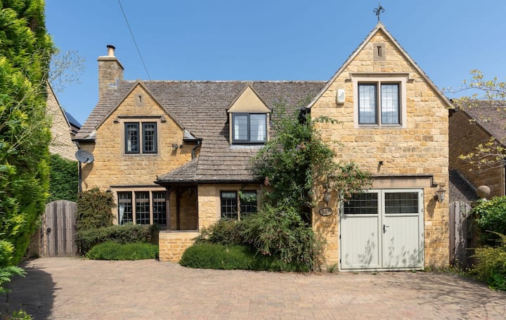 Family Friendly Holiday Home - Maple House - Chipping Campden