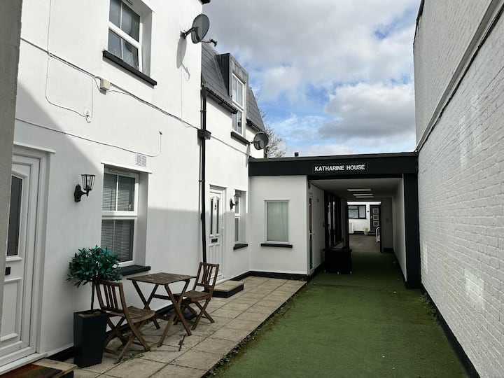 Stunning Mews House In London Borough - Watford