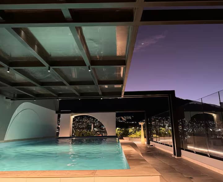 Innovador, Elegante,balcón, En Lo Top De Quito - Quito