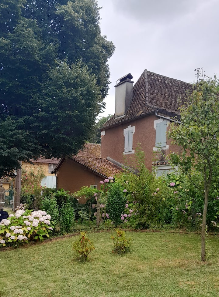 Gite  Campagne, Calme Et Fleuri. - Pyrénées-Atlantiques