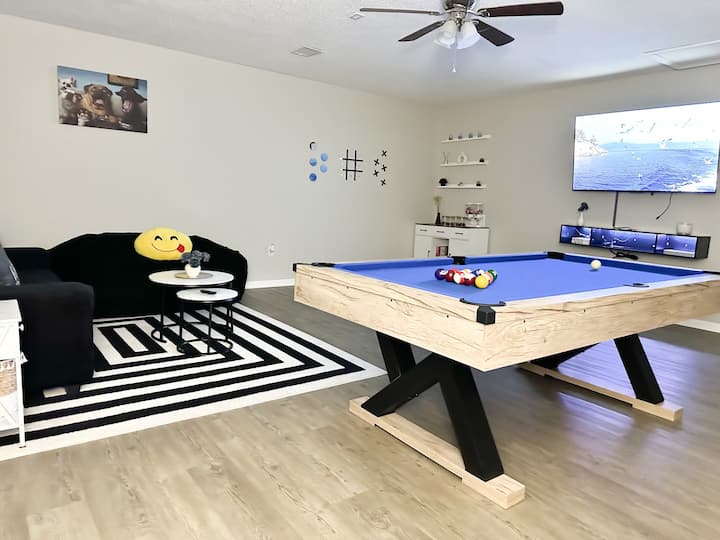 Modern & Cozy Home | King Bed | Tv In All Rooms - Warner Robins, GA