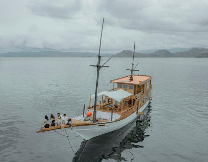 Phinisi Marvelous Komodo - Labuan Bajo