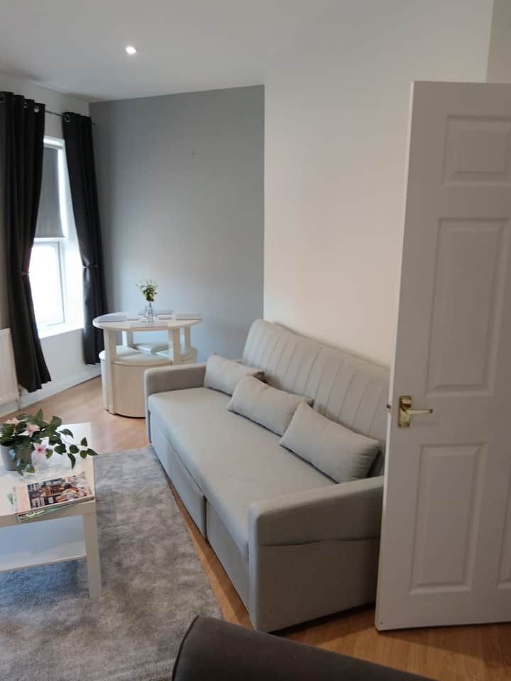 Welcome To This Flat - Kettering