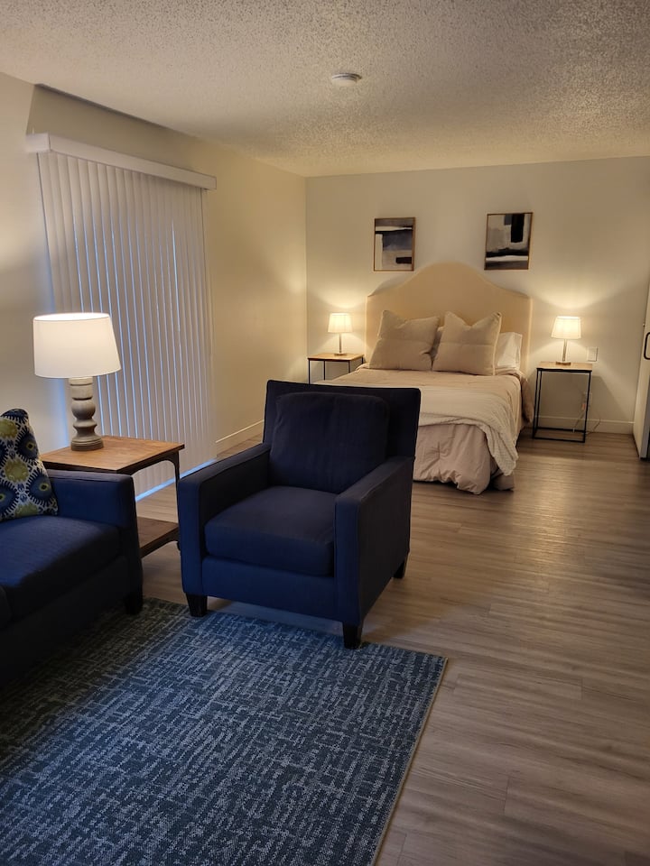 Studio Apt. Close To Downtown A2 - Ann Arbor, MI