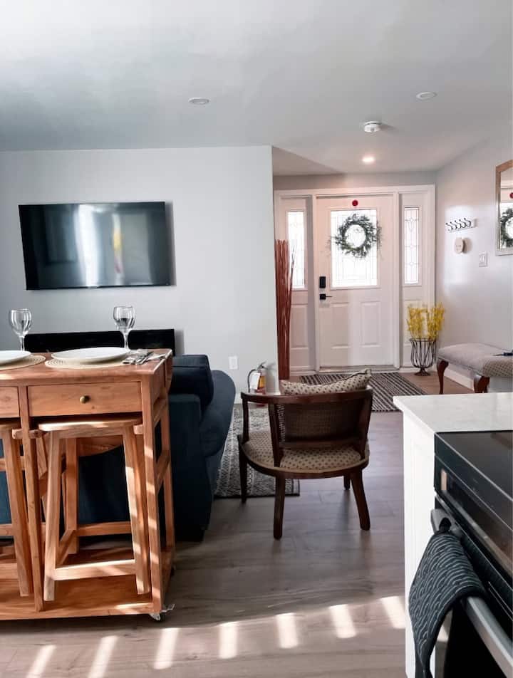 The Cottage Suite - Unit 12 - London, ON, Canada