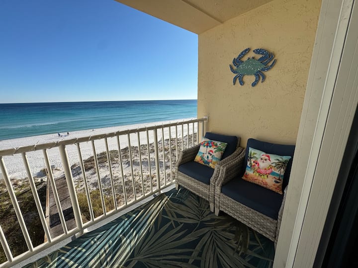 Ocean Tranquility. Holiday Decorations!
Local Fest - Pensacola Beach, FL