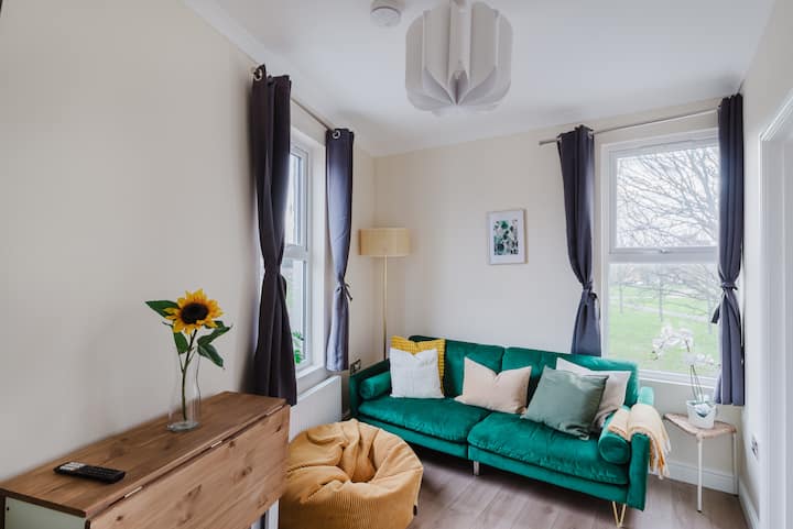 May 50% Off:100gbp /3b1b/loft/ Sleeps 10/park'n - London