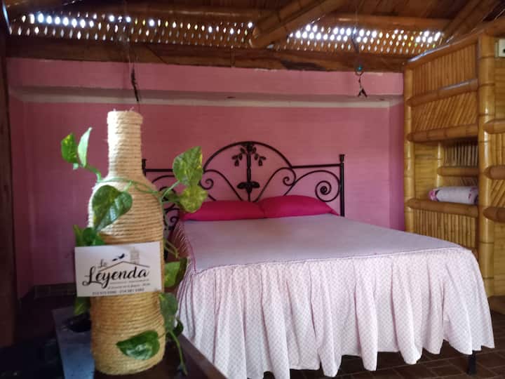 Cabaña El Encanto, Para Pareja Con Tina Artesanal - アルタミラ