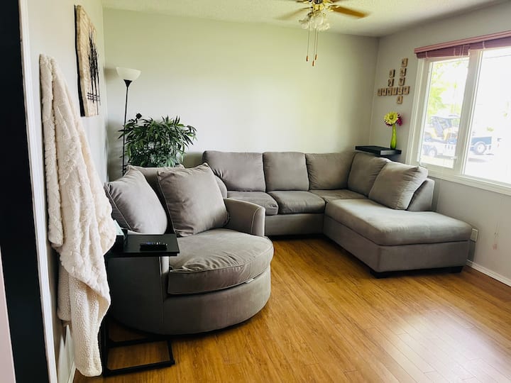 Entire House With Fenced Backyard - Regina