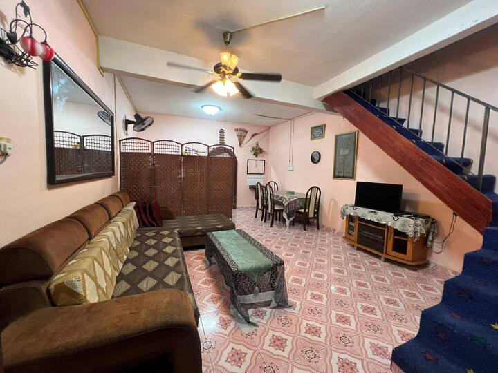 Homestay Ajwa | Promo Raya! | - Batu Pahat