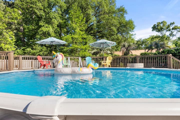 Spacious Retreat With Pool - Charleston, SC