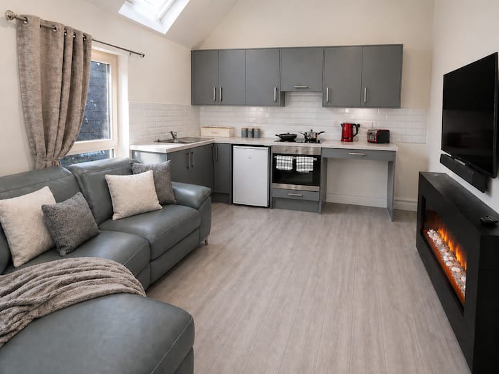 Modern Apartment | Heart Of Cobh | Waterfront Stay - Carrigaline