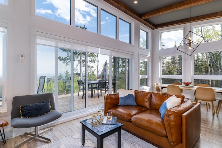 Charlevoix River View Chalet | Spa, Firepit & Bbq - Quebec