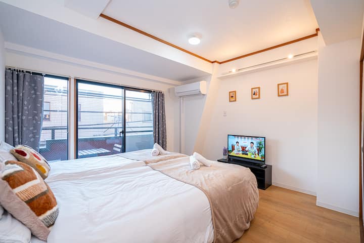 Jr山手線大塚駅から徒歩8分バルコニー付き/池袋駅まで1駅/新宿まで電車11分/最大5名 - Ikebukuro