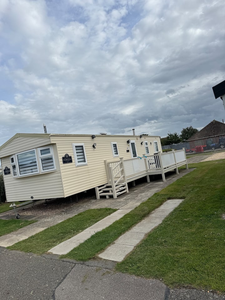 Spacious 8 Berth Caravan - Ingoldmells