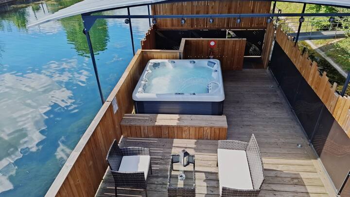 L'orge Jacuzzi - La Péniche De Fabrice - Strasbourg