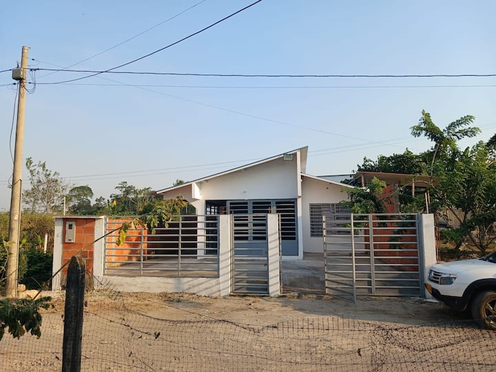 Casa Semi-campestre - Acacias