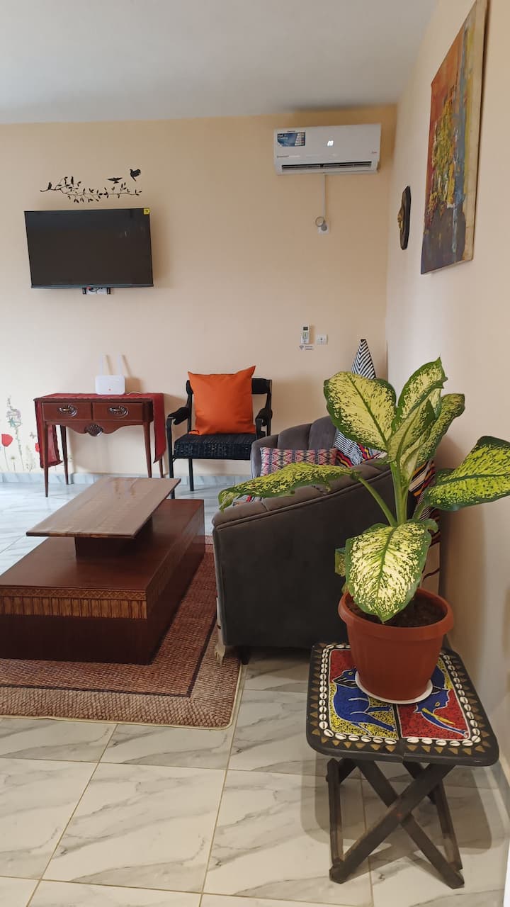 Lumineux Et Cosy, Entrée Bastos - Yaoundé