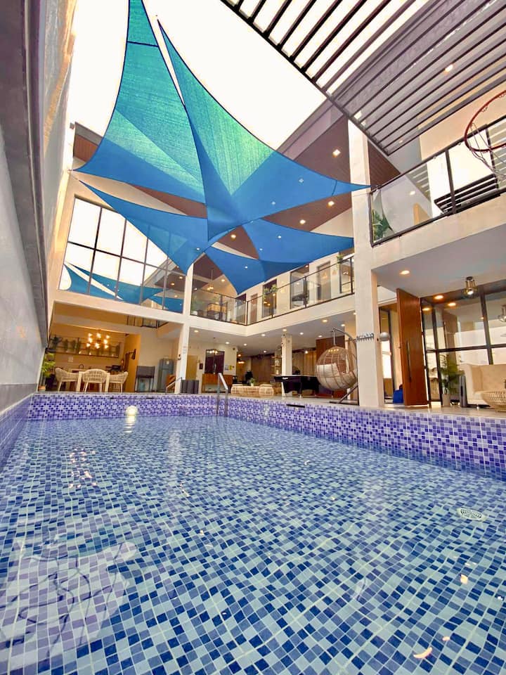 Gold Luxury Villa Hotspring - Calamba