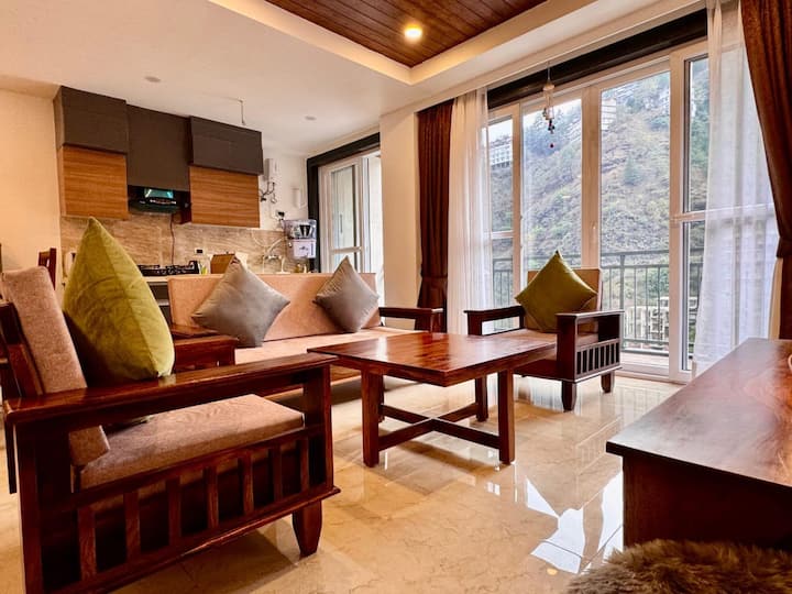 Hop Stays - Shimla | Home Of Prosperity | 2 Bhk - Shimla