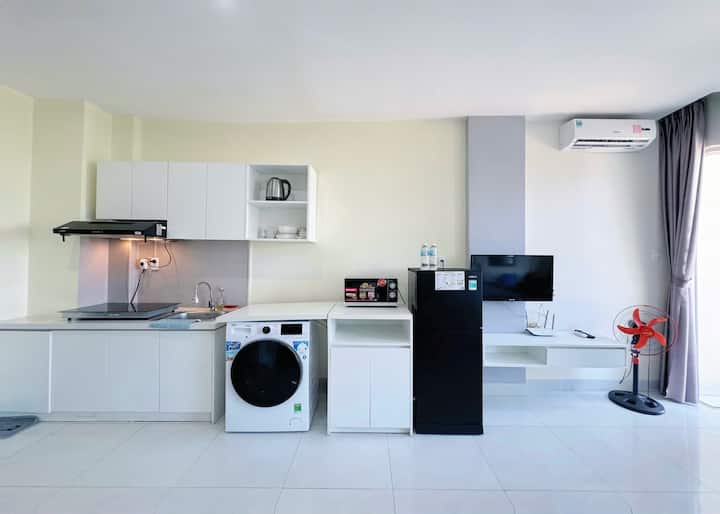 Fullhouse 3.7- Oceansight- Balcony, Mountain View - Đà Nẵng