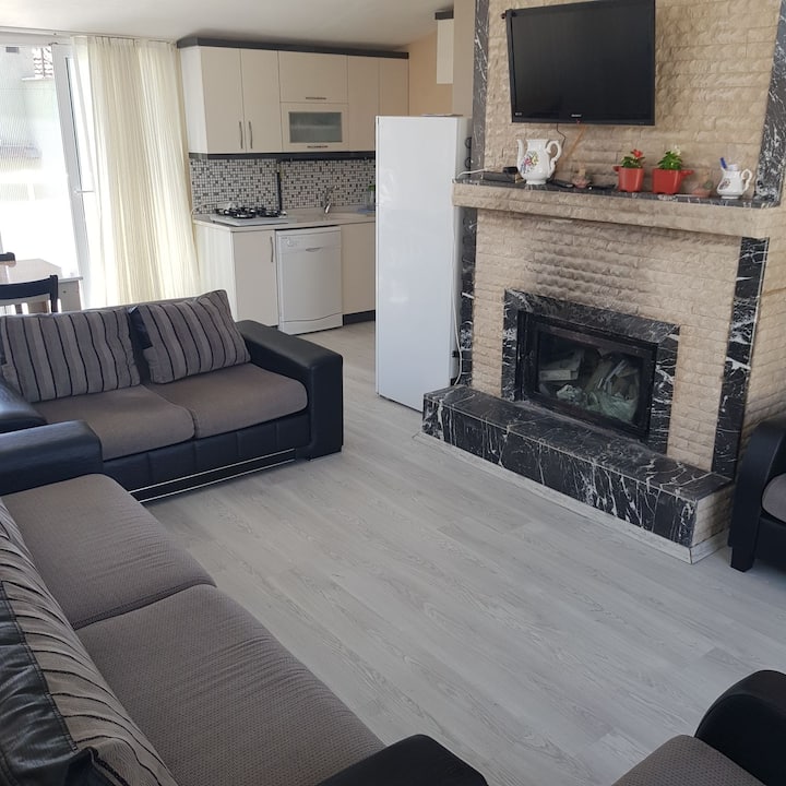 2+1 Plaja 200 Mt. Tatil Evi - Kuşadası