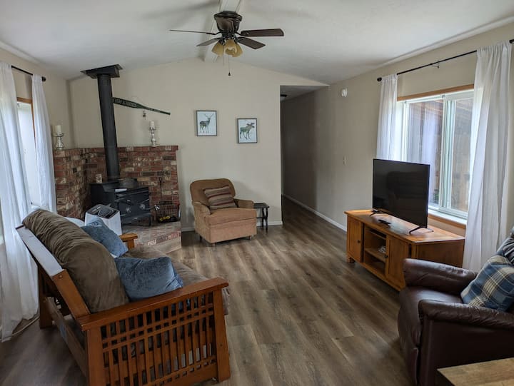 Your Adventure Hub! - Cottage Grove, OR