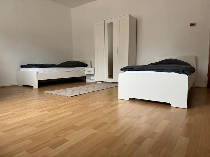 Zweibetten Zimmervermietung In Kiel - Kiel