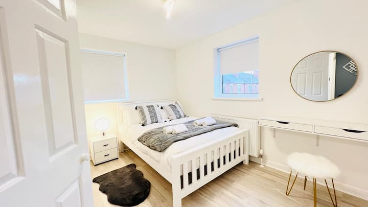 New Fully Furnished Cosy Home - Newark-on-Trent