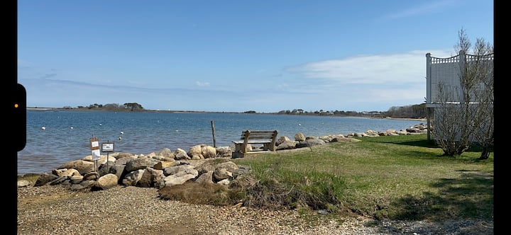 4 Bedroom/3 Bath Edgartown - 6 Beds - Sleeps 8 - Lighthouse Beach, Edgartown