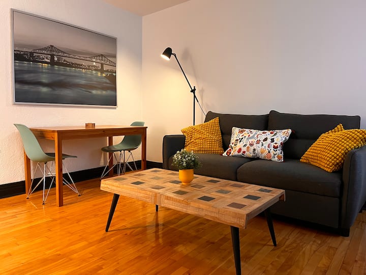 Beautiful Charming & Bright • Top Location • Prkg$ - Montreal