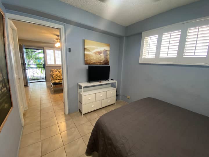 Waikīkī Beach 1 Bedroom Gated Condo - Honolulu