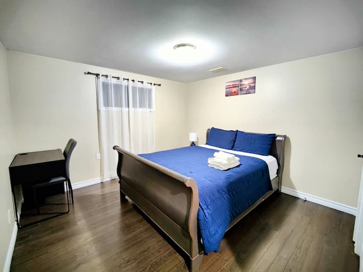 Private Room In The Basement (Room-a) - Longueuil