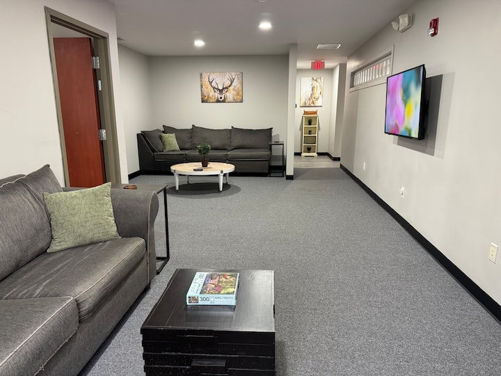Short, Mid & Long-term Rentals Available Now! - Bethany, CT