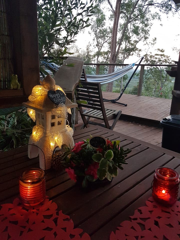 Mountain View Kookaburra Cabin  Uluramaya Retreat - Woodford