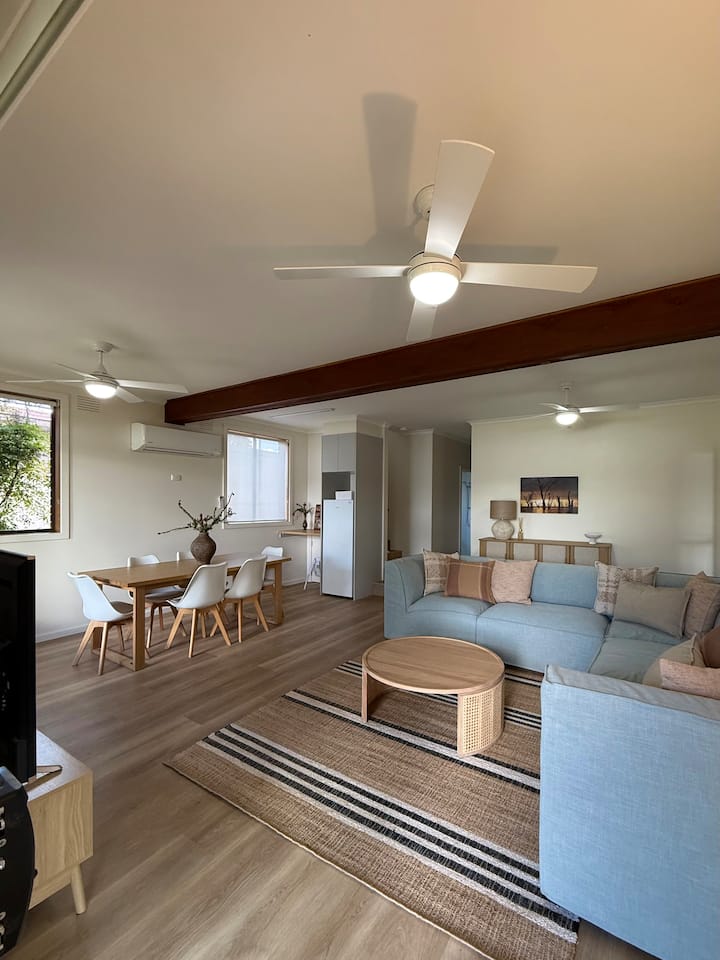 Golden Mile - On The Waterfront - Bundalong