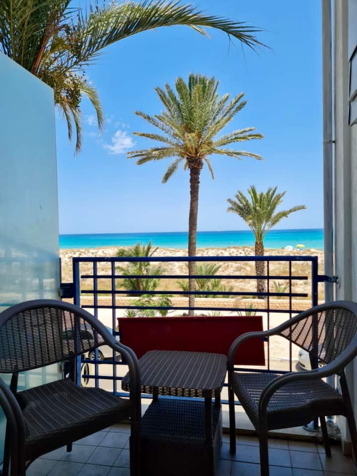 شقة جميلة مطلة على البحر - Mahdia