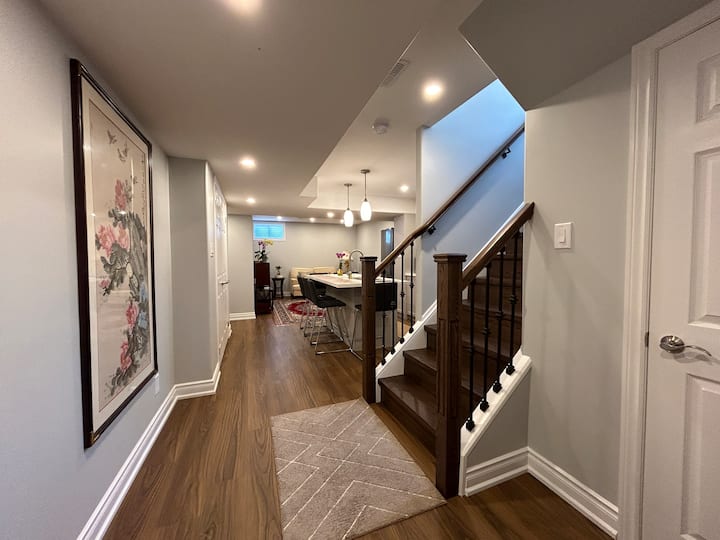 Luxury & Cozy 3 Bedrooms Entire Basement - Markham