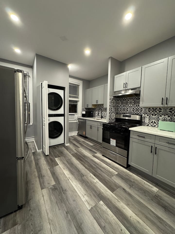 Newly Updated 3 Bedroom Apartment - 20 Min To Nyc! - Jersey City, NJ