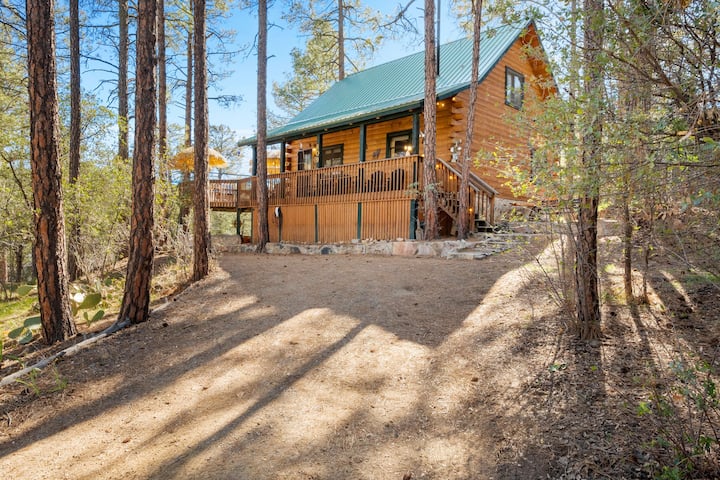 One Mile Walk To Whiskey Row Bars Luxury Log Cabin - Prescott, AZ