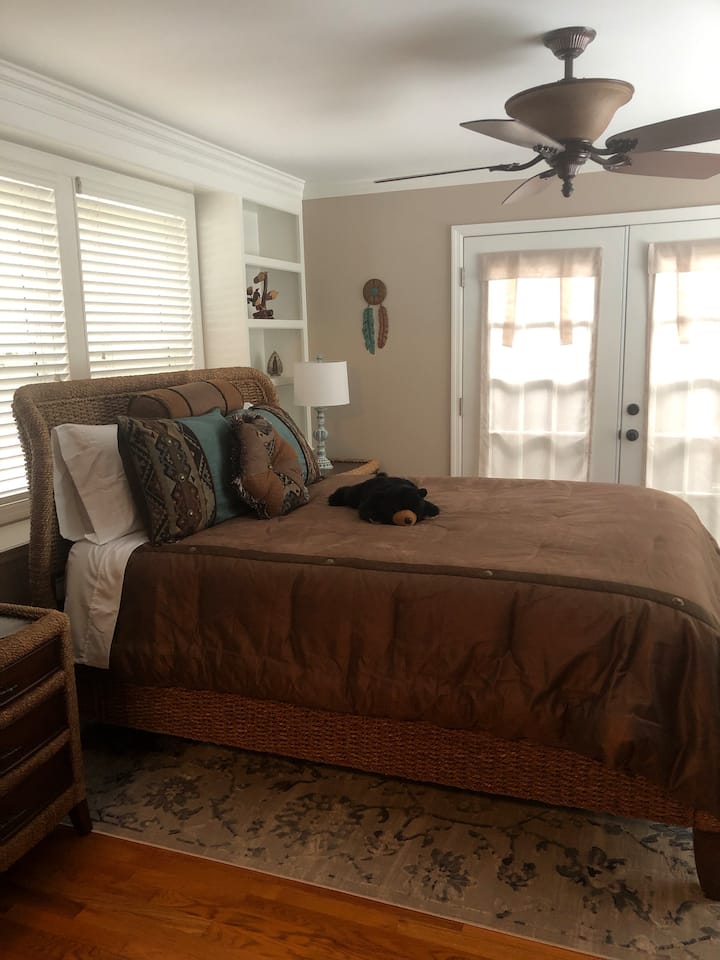 Serenity On Center Hill Lake - Smithville, TN