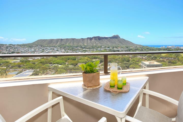 Ocean & Diamond Head Views! Pool & Parking! Wu2514 - Honolulu