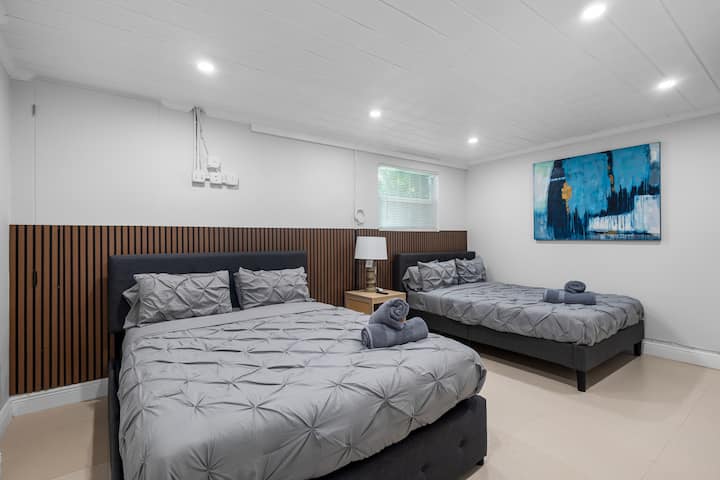 Next To Brickell Cottage - Miami, FL