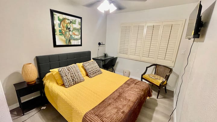 Apartment C Restful, Cozy, Close Sunland Park Mall - Franklin Mountains State Park, El Paso