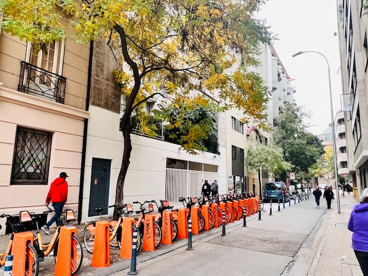 Zona Turística ,Lastarria Al Lado Del Santa Lucia - Santiago