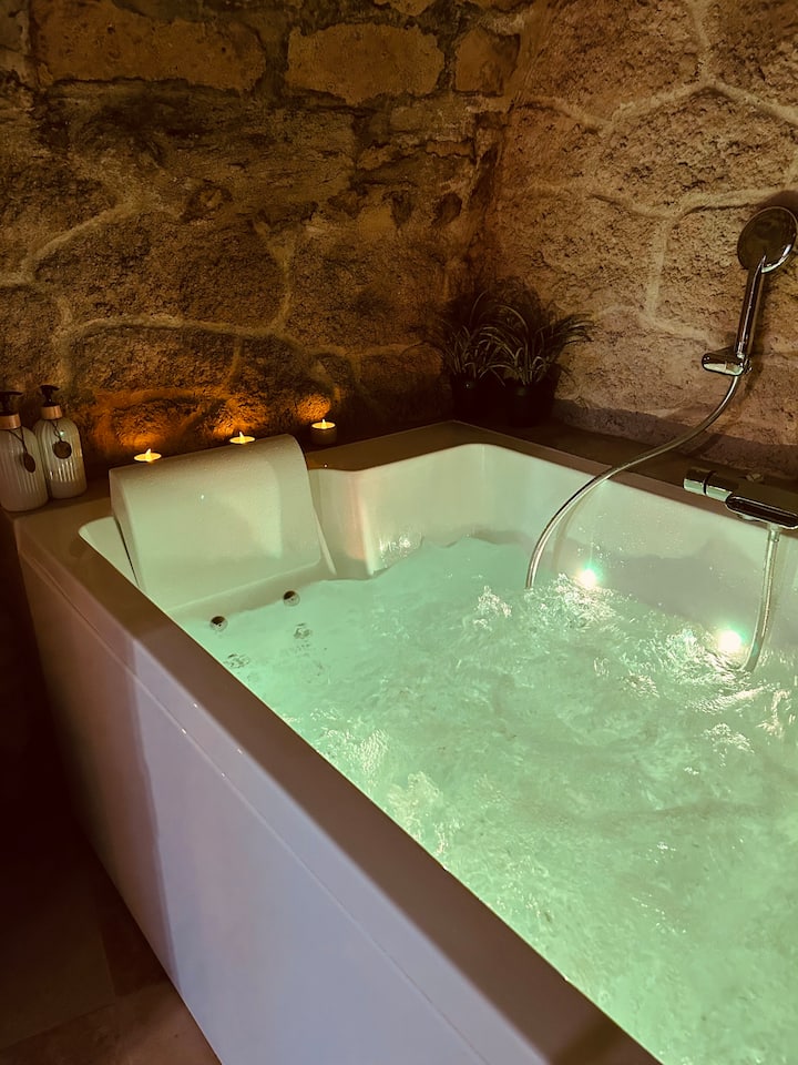 A Break And A Spa Between The Forest And The Castle - Pierrefonds