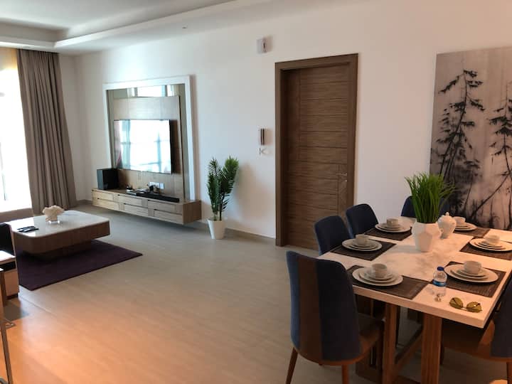 Luxury 2 Masters Bedrooms - Manama